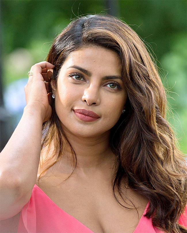 బాలీవుడ్‌లో టాప్ 15 అత్యంత అందమైన నటీమణులు వీరే (ఫొటోలు) | Top 15 Most Beautiful Actress In ...